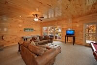 Lazy Daze Lodge cabin in Gatlinburg | Elk Springs Resort
